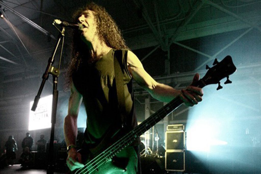 DANNY LILKER “não se arrepende de nada” após 40 anos no metal extremo ...